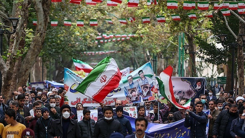 13 Aban, Jutaan Rakyat Iran Turun ke Jalan dan Alun-Alun Kota (2 ...